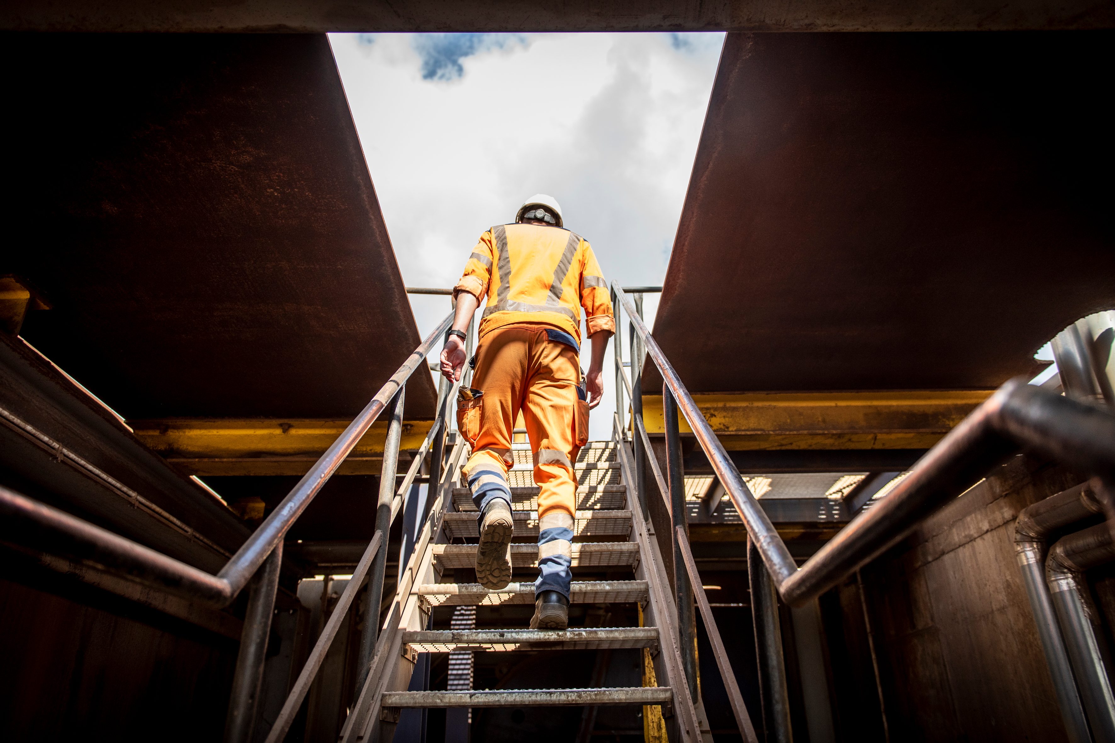 Karriere bei TSR | Jobs für Berufseinsteiger & Profis